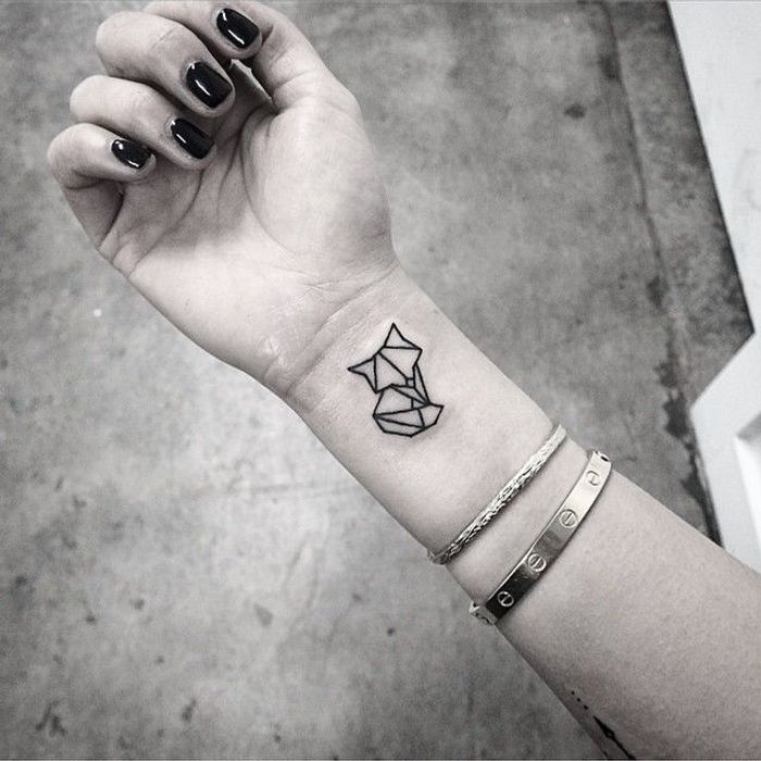 Tatouage poignet chat - Tatouage : 40 jolies idées pour nos poignets - Elle Tatouage poignet chat - Tatouage : 40 jolies idées pour nos poignets - Elle